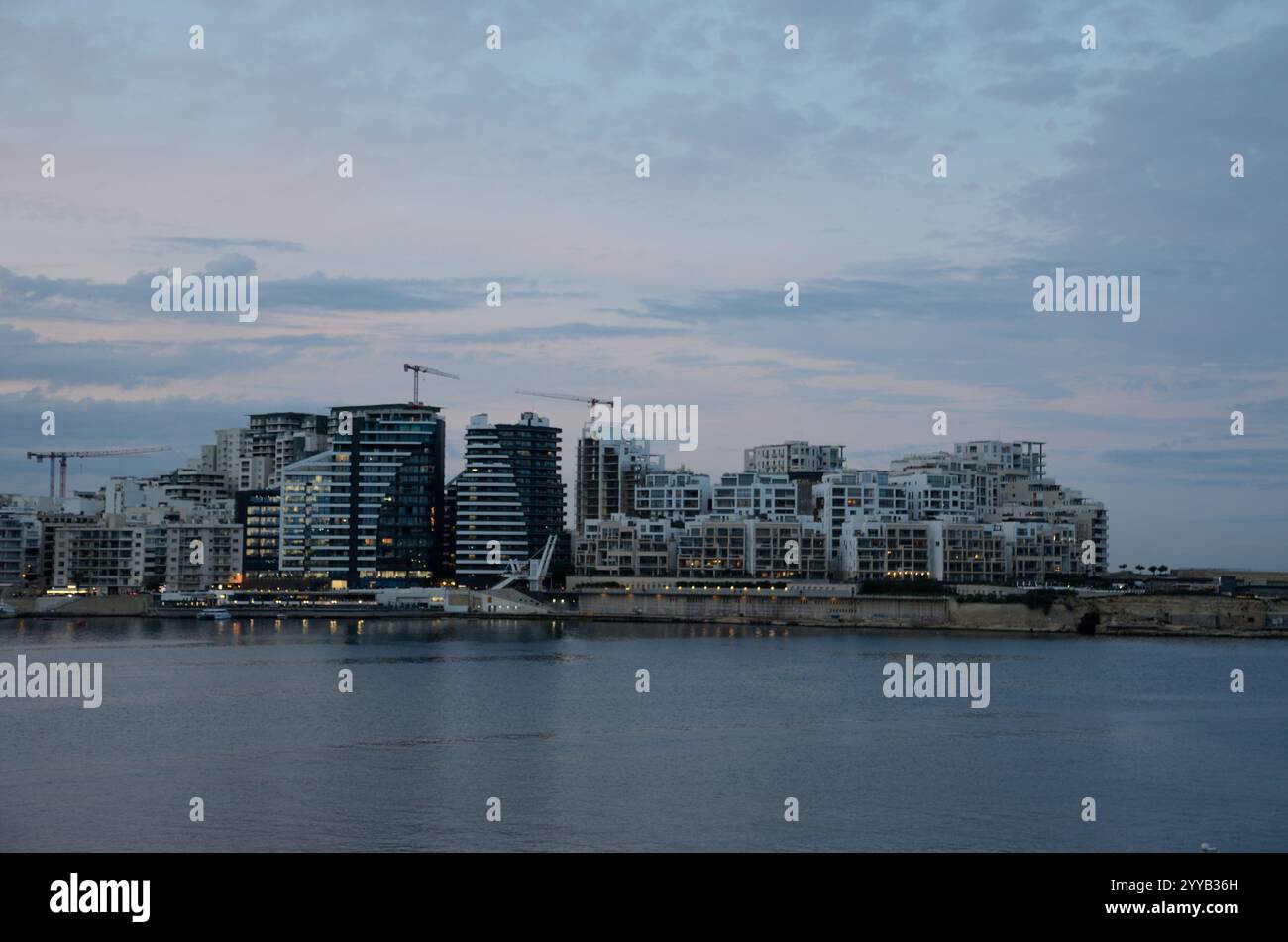 Tigne fort sliema valletta hi-res stock photography and images - Alamy