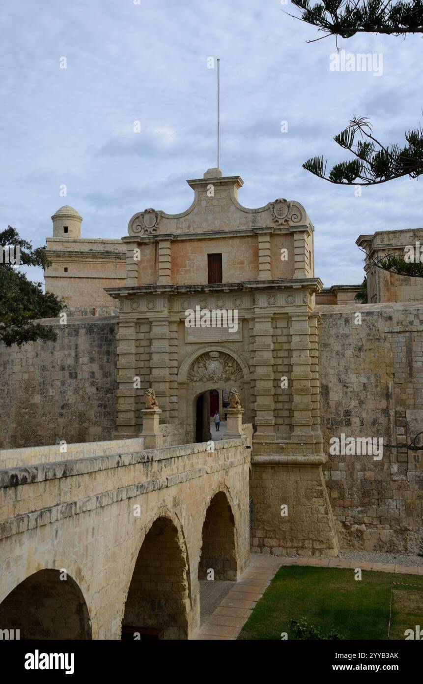 Mdina malta view gate hi-res stock photography and images - Alamy
