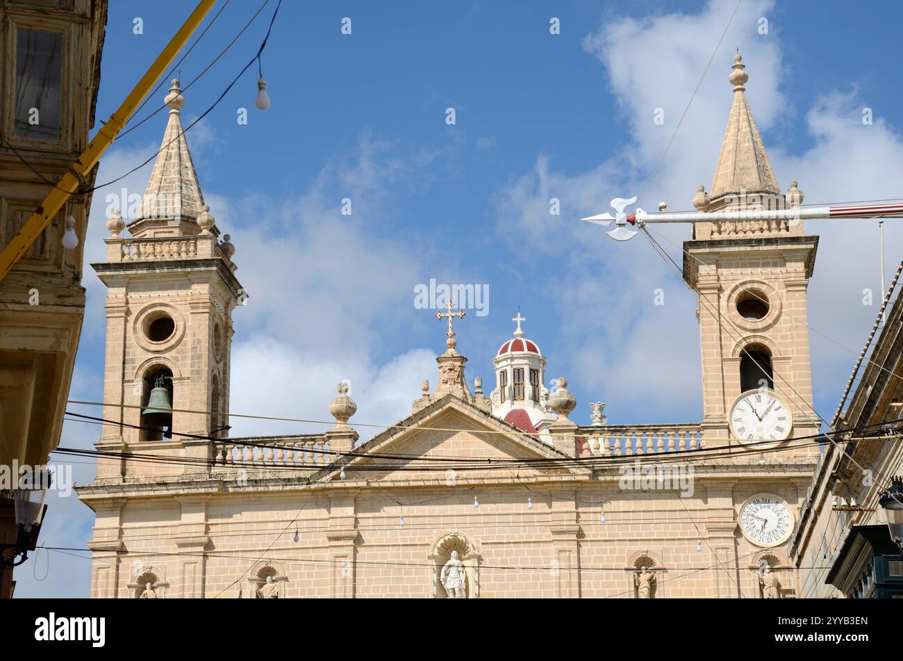 San gorg church street hi-res stock photography and images - Alamy
