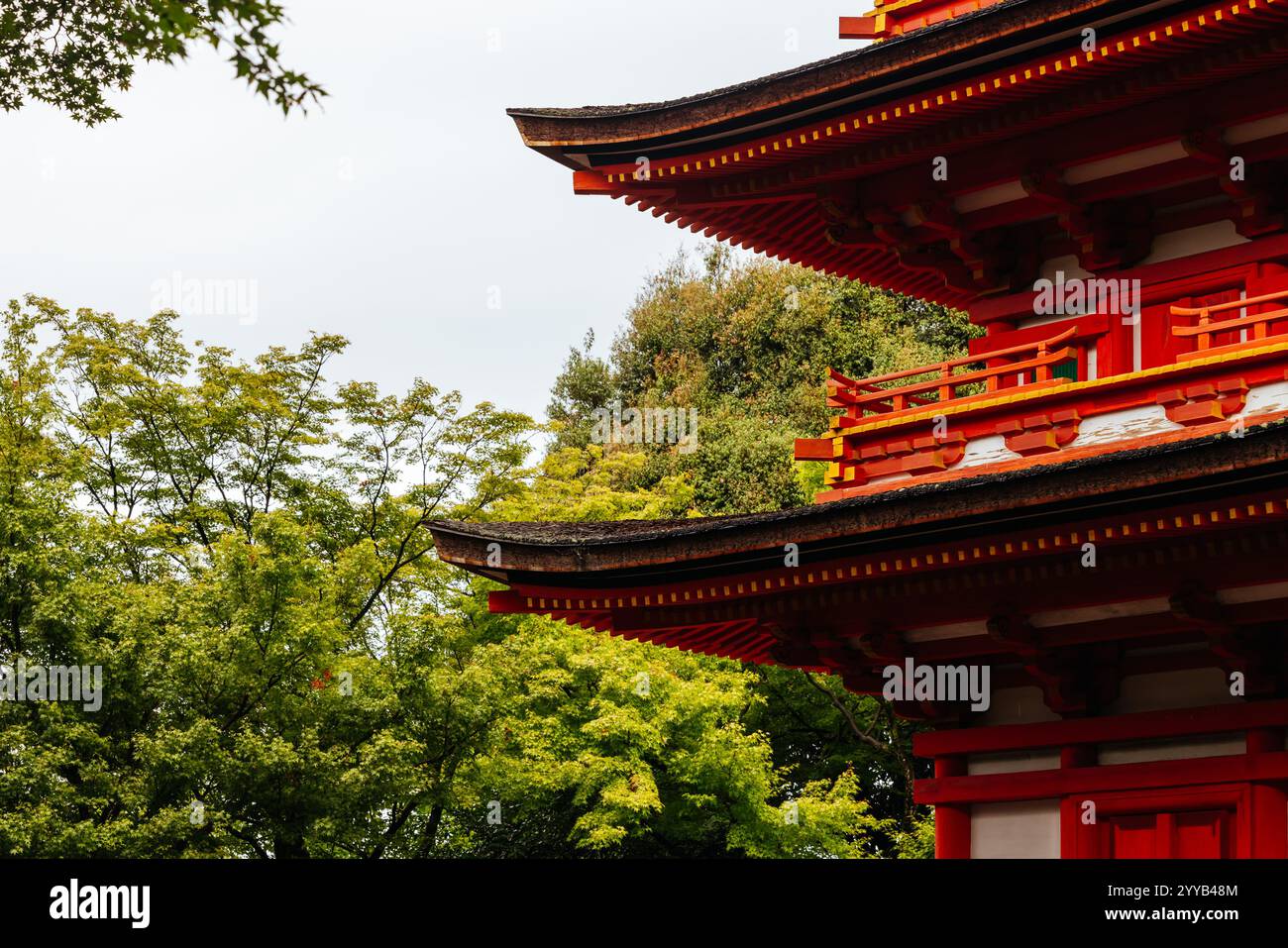 The iconic Kiyomizu-dera temple and mountain view on a sunny spring day ...