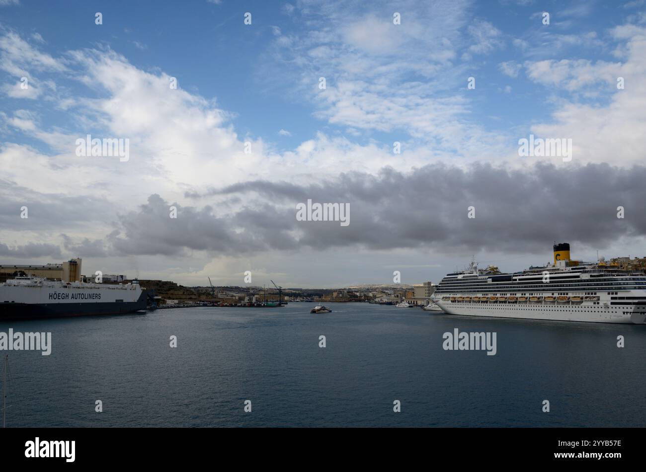 Valletta Waterfront view from Gardjola Gardens, Isla-Senglea, Malta ...