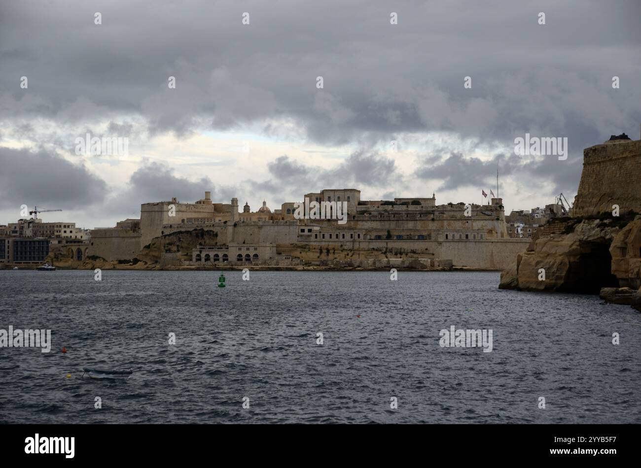 Fort St. Angelo, Birgu-Vittoriosa view from Wuestenwinds beach ...