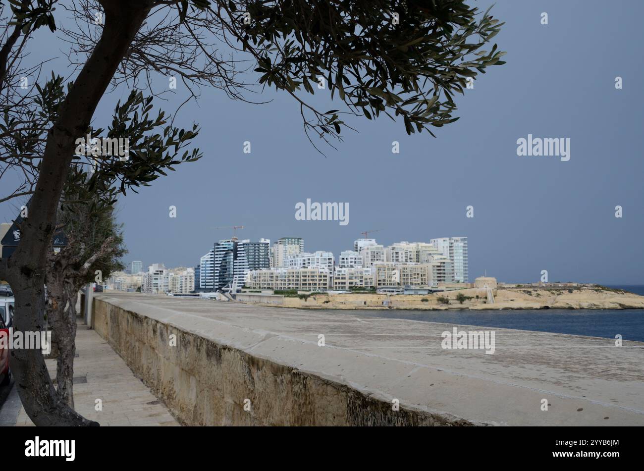Tigne fort sliema valletta hi-res stock photography and images - Alamy