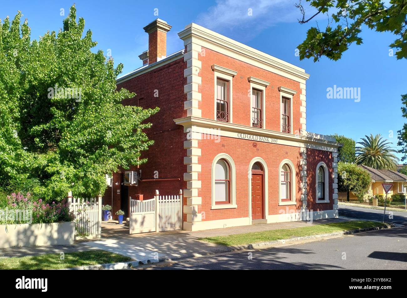 Old Gold Bank Building, Creswick, Victoria, Australia Stock Photo - Alamy