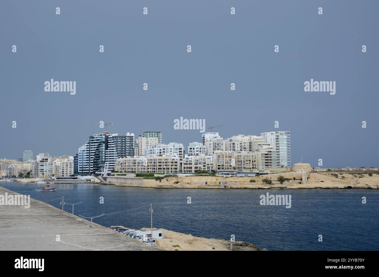 Tigne fort sliema valletta hi-res stock photography and images - Alamy
