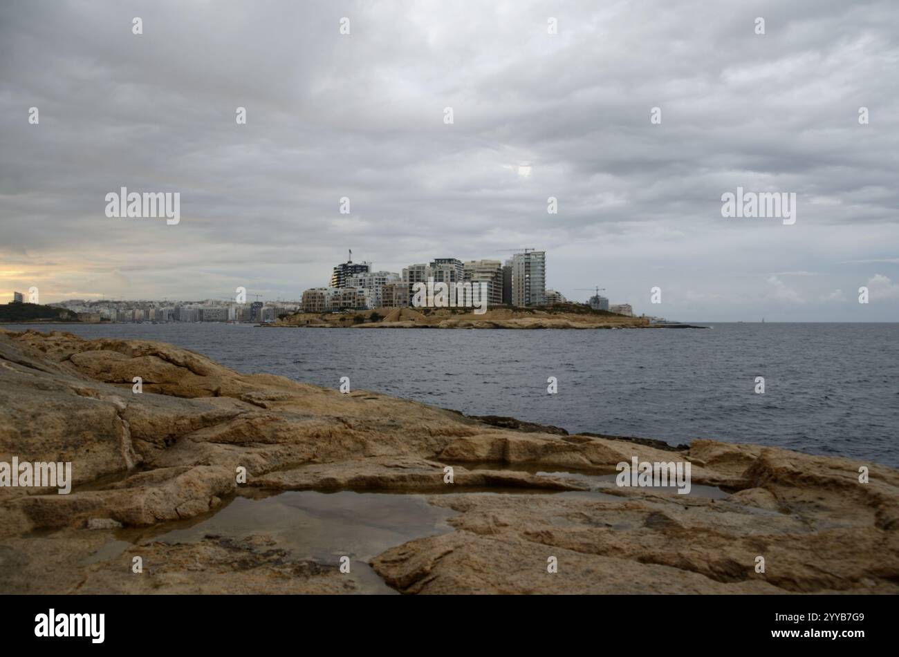Tigne fort sliema valletta hi-res stock photography and images - Alamy