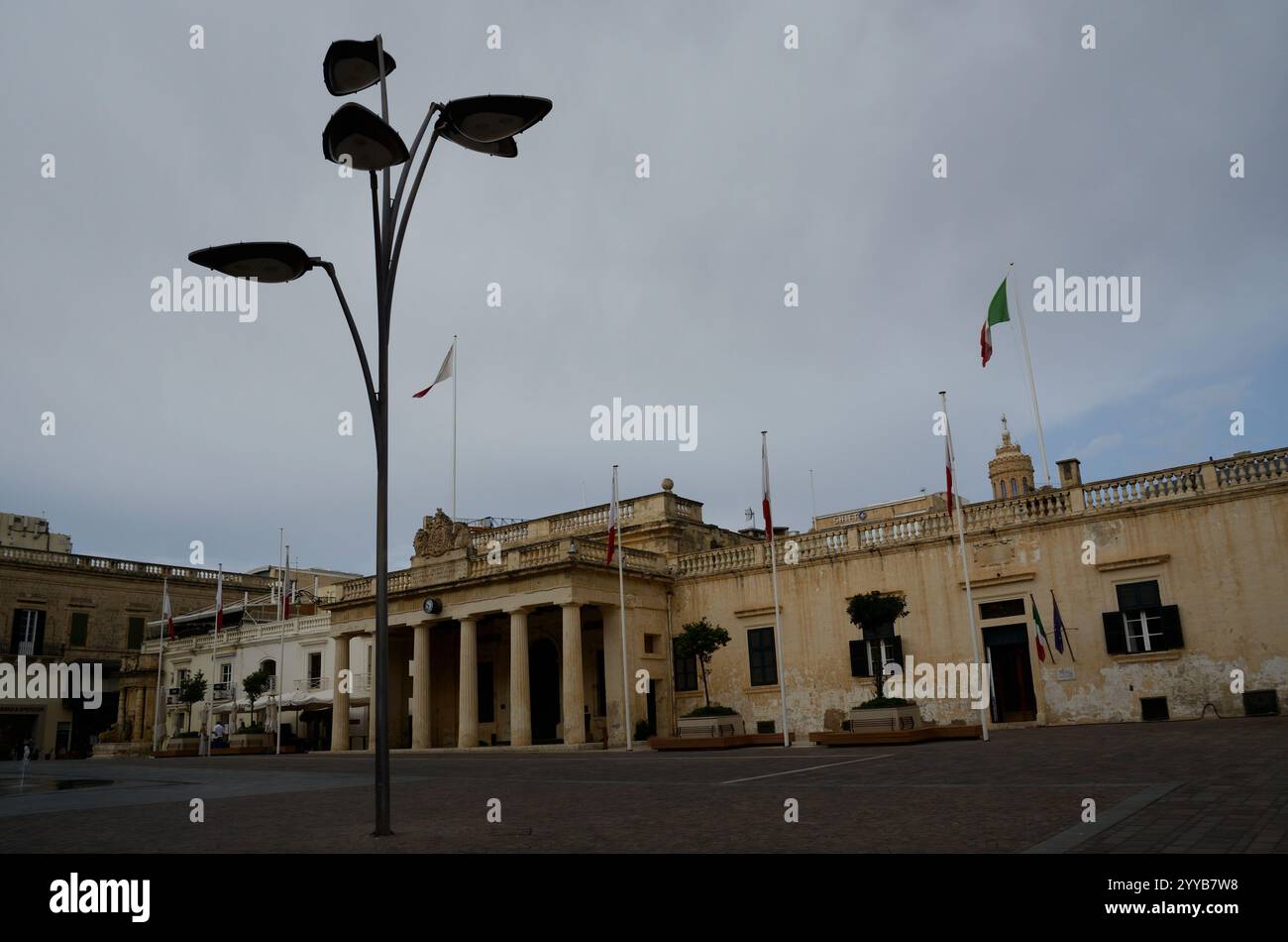 St georges square valletta hi-res stock photography and images - Alamy