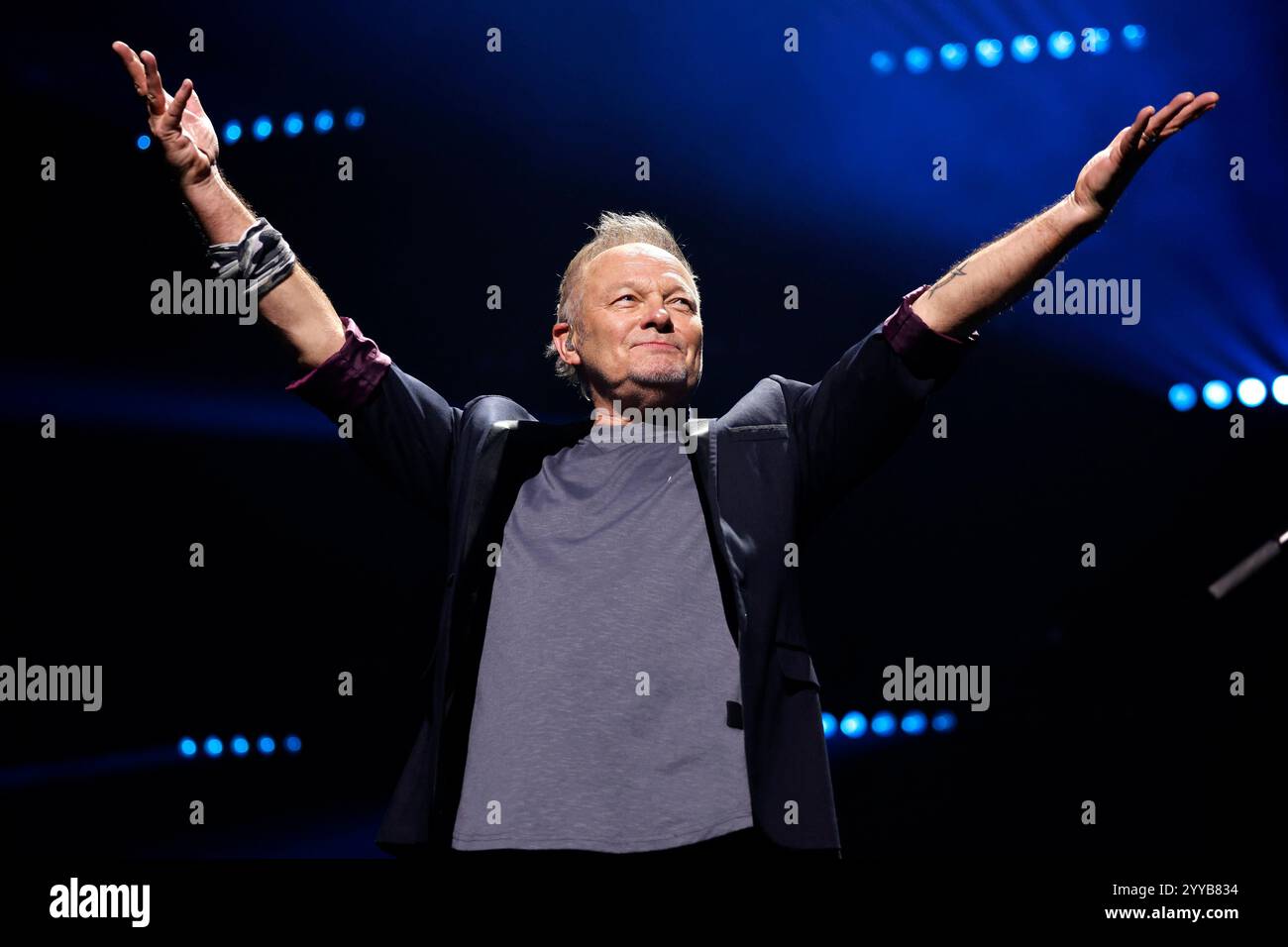 Sänger Nick van Eede von Cutting Crew bei der 30. Night of the Proms ...