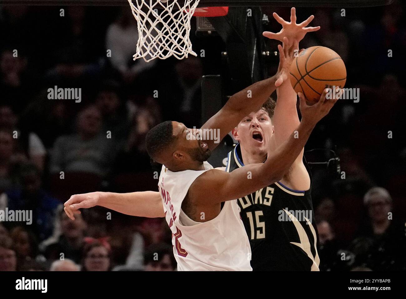 Cleveland Cavaliers center Tristan Thompson, left, is defended by ...