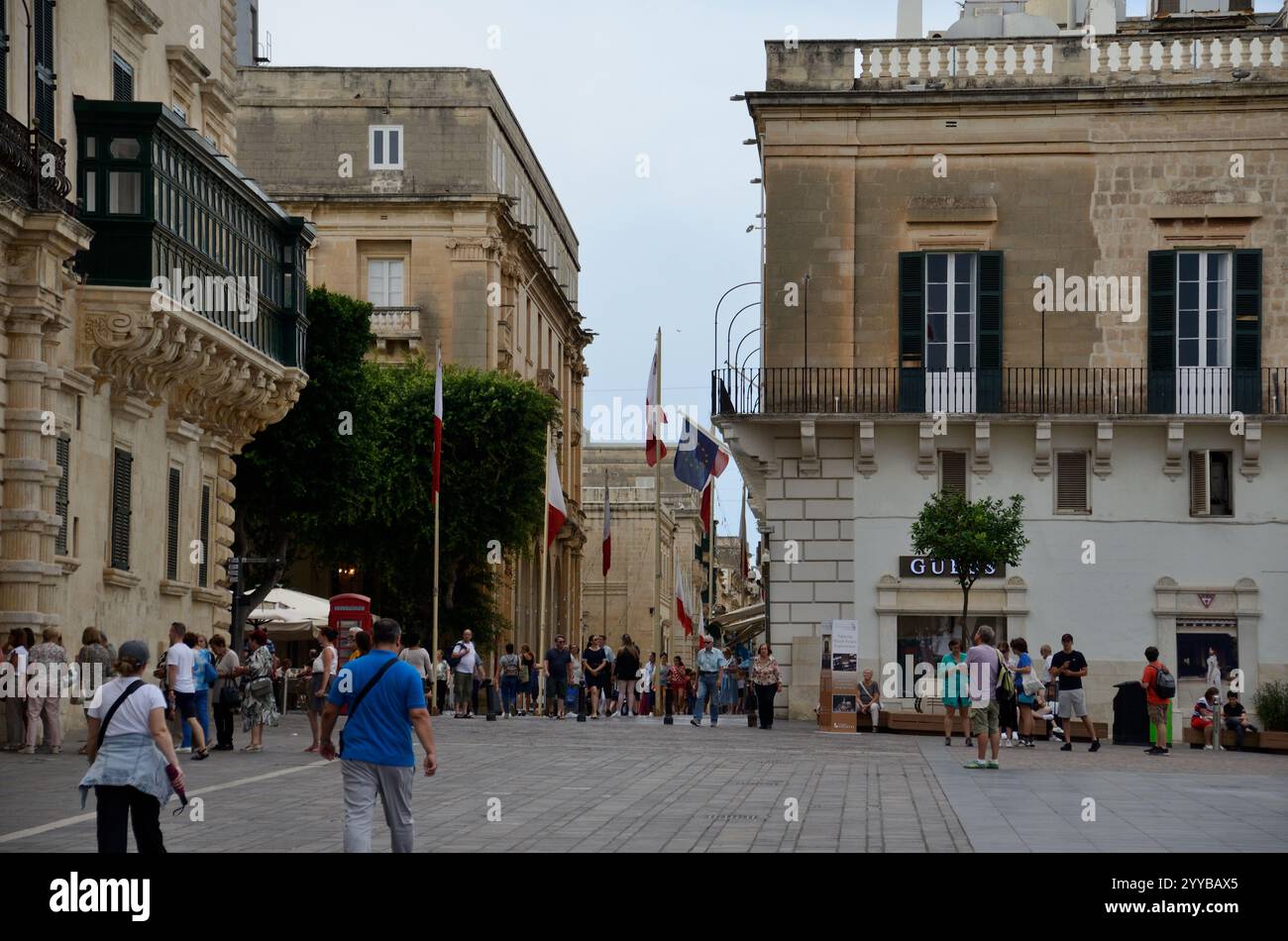 St george square malta hi-res stock photography and images - Alamy