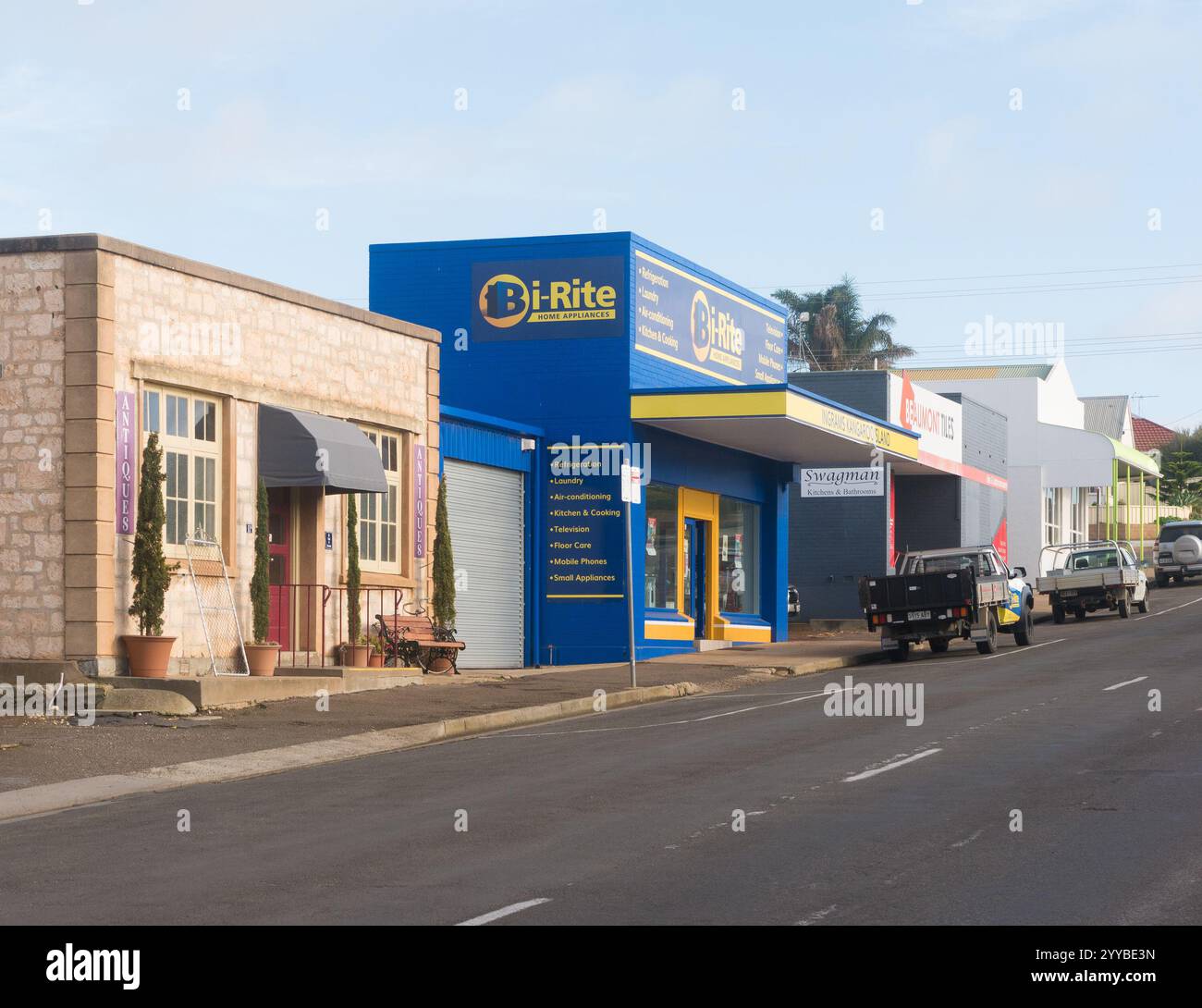 Kingscote town kangaroo hi-res stock photography and images - Alamy