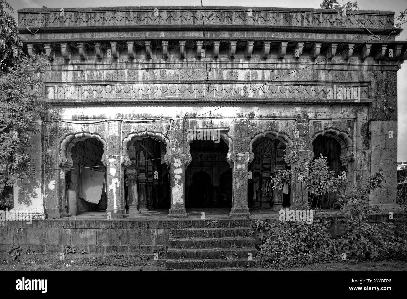 Decorative entrance of Hindu Temple Kashi Vishvanath at Rashin Stock ...