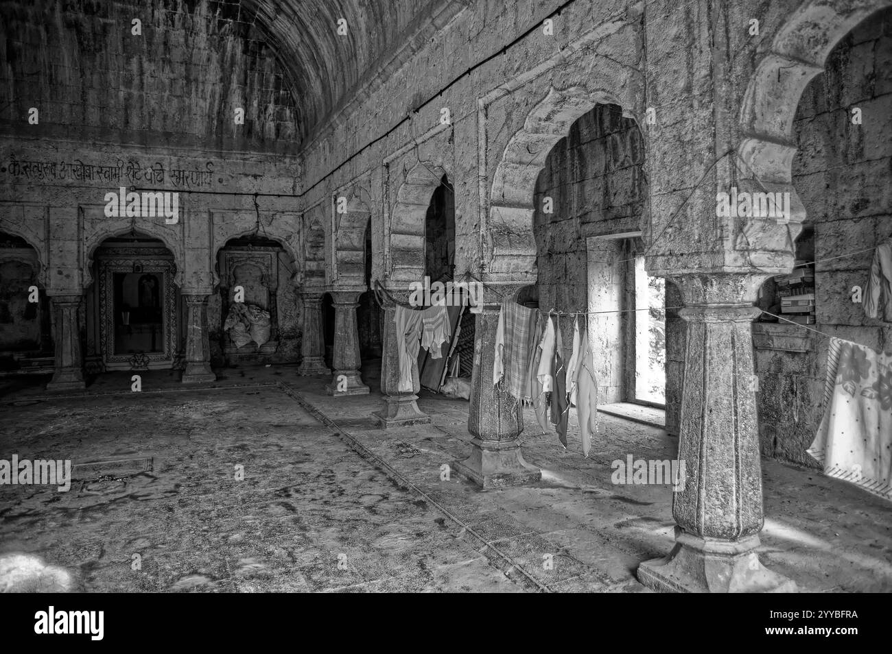 Interior of a Hindu temple at Rashin Stock Photo - Alamy