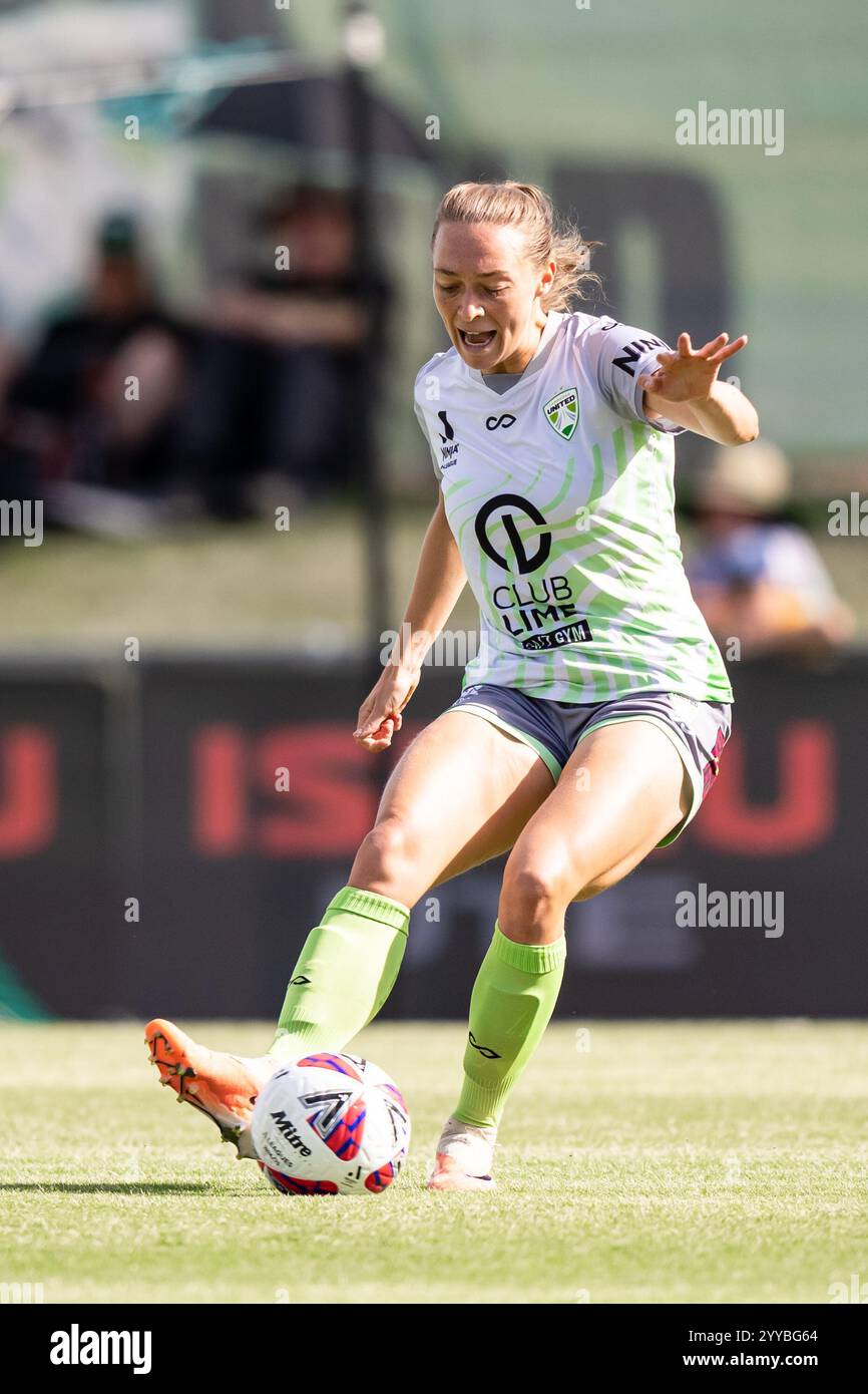 Canberra, Australia; 21st Dec 2024: Elizabeth Anton of Canberra United ...