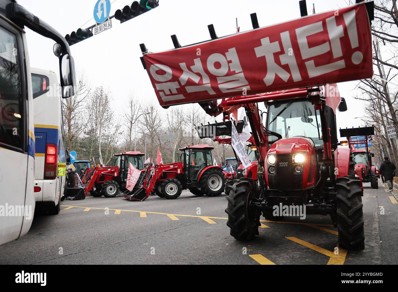 21st Dec, 2024. Tractor protest blocked by police Tractors driven by ...