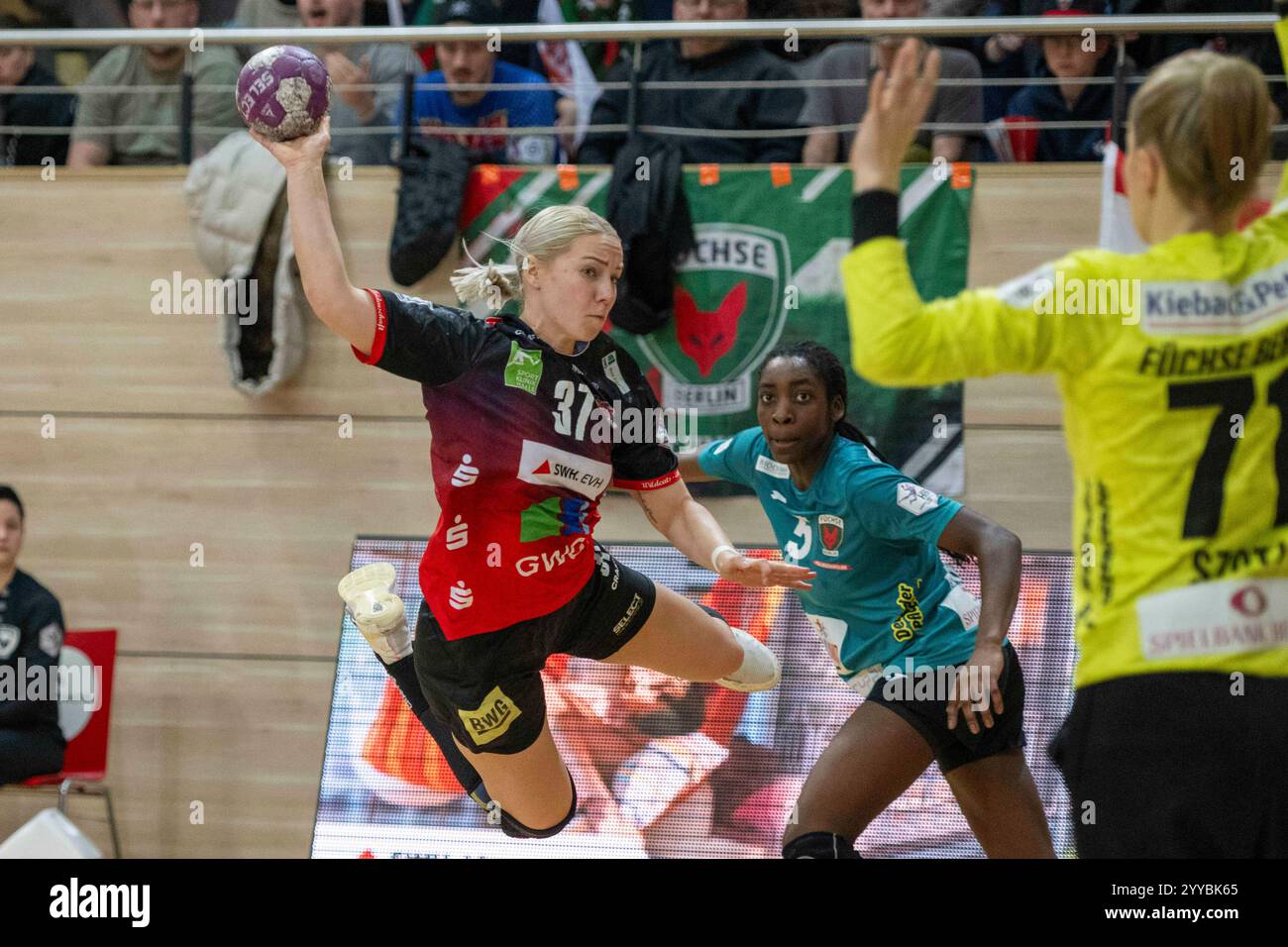 Halle, Deutschland. 20th Dec, 2024. Halle, Deutschland 20. Dezember ...