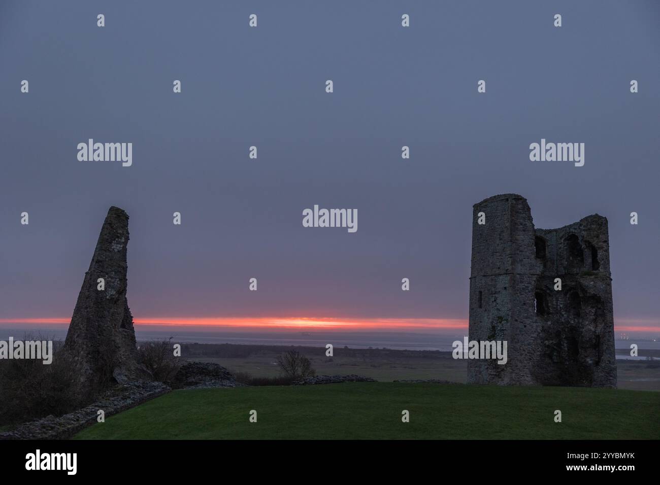 Benfleet, UK. 21st Dec, 2024. Sunrise at the ruins of Hadleigh Castle ...