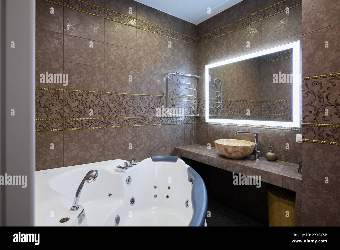 Explore modern bathroom design hi-res stock photography and images - Alamy