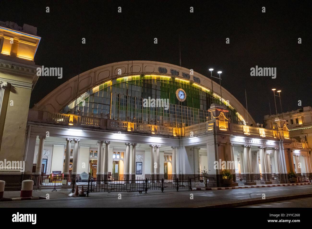 Major light rail hub hi-res stock photography and images - Alamy