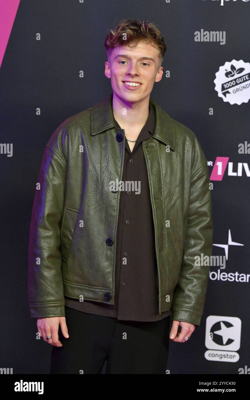 Iggi Kelly Sänger 12/24 thg Iggi Kelly auf dem Roten Teppich zur ...