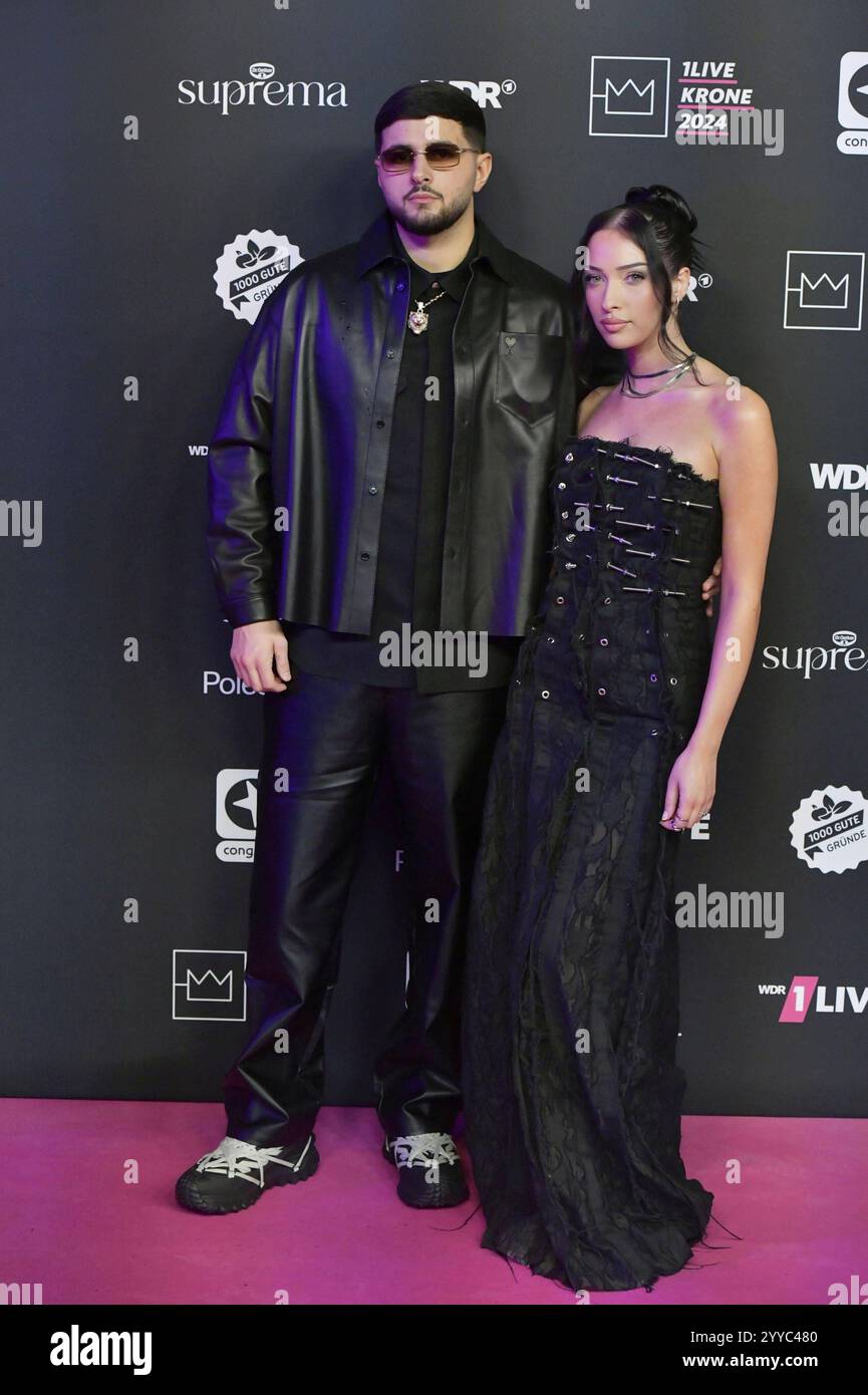 Hava re. und Dardan 12/24 thg Hava re. mit Dardan auf dem Roten Teppich ...