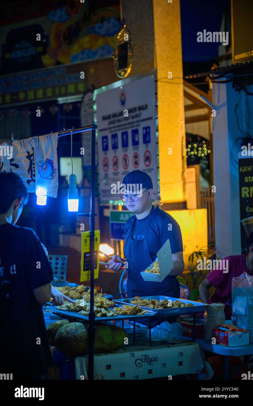 The Jonker Walk night market, Malacca (Melaka), Malaysia Stock Photo ...