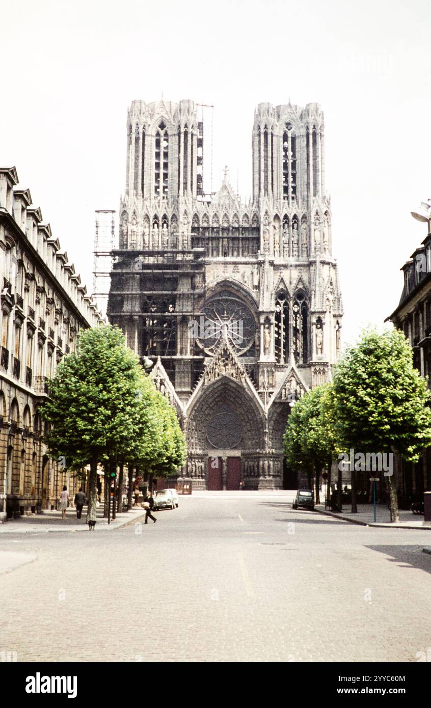 Gothic architecture of cathedral church, Cathedrale Notre-Dame de Reims ...