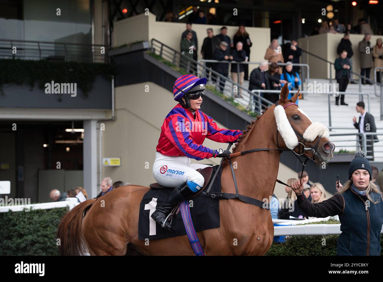 Ascot, Berkshire, UK. 21st December, 2024. THANK YOU MA’AM ridden by ...