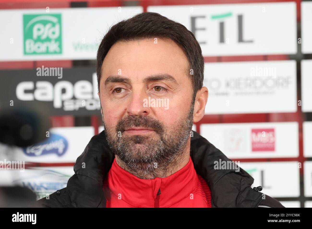 Koeln, Deutschland. 21st Dec, 2024. Sreto Ristic, Trainer SV Sandhausen ...