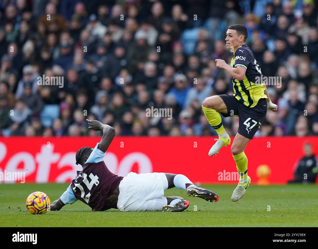 Birmingham, England, 21st December 2024. Phil Foden of Manchester City ...