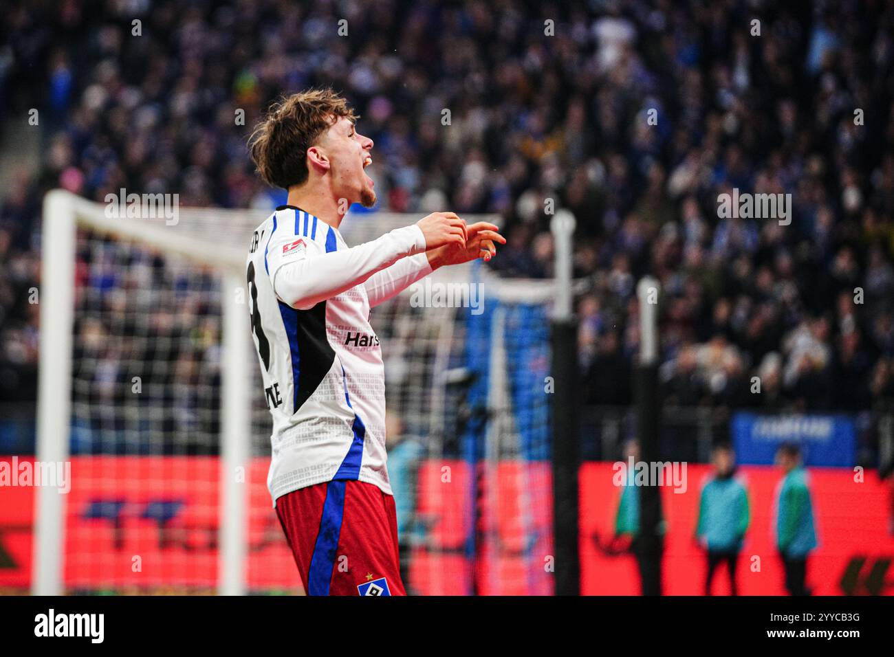 Torjubel nach Tor zum 5:0 Otto Stange (Hamburger SV, #49) GER ...