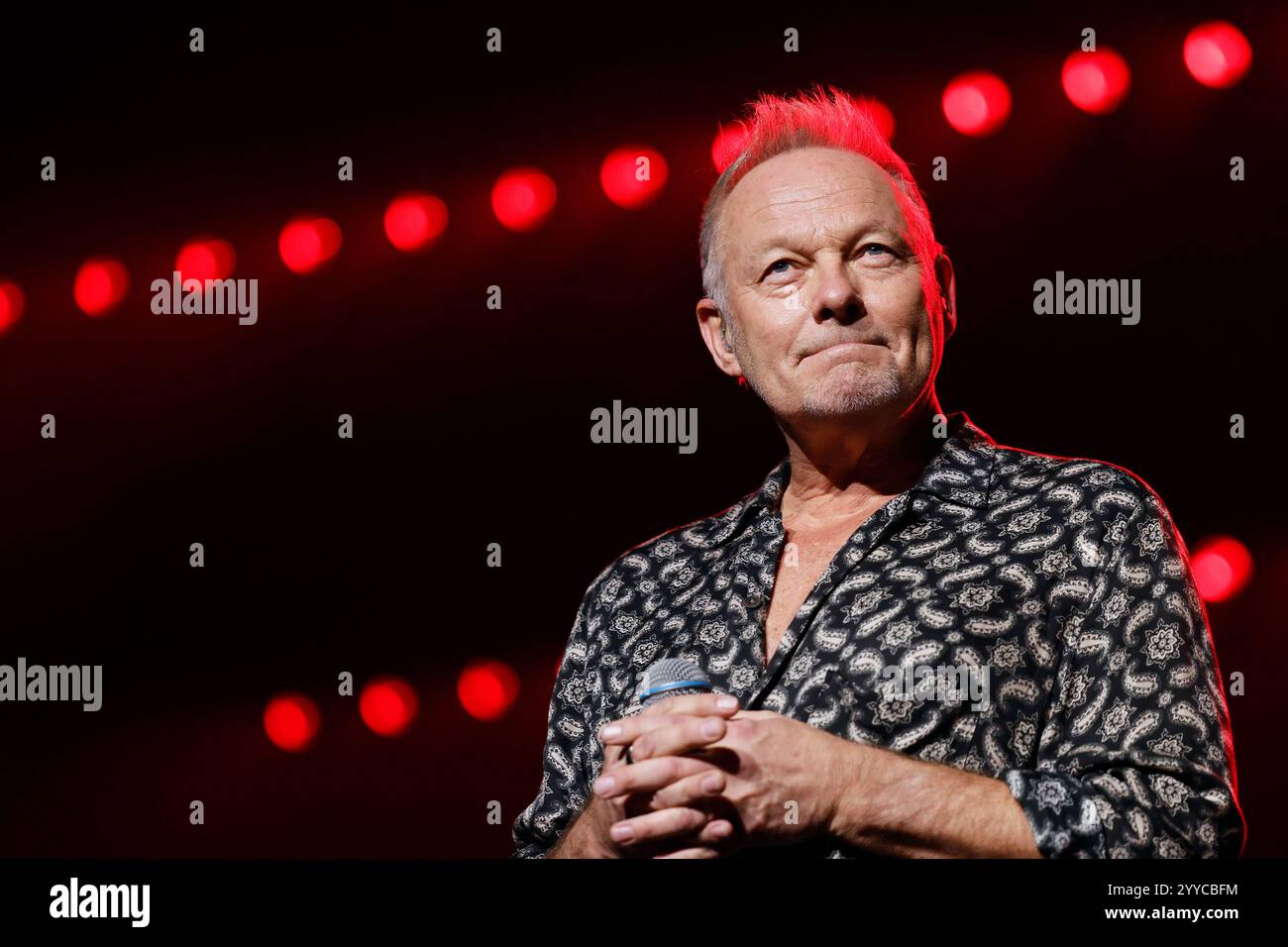 Sänger Nick van Eede von Cutting Crew bei der 30. Night of the Proms ...