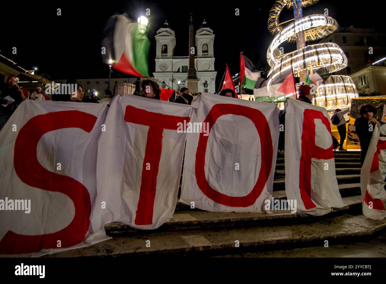 Flash mob in Rome on the Spanish Steps, in the central Piazza di Spagna ...