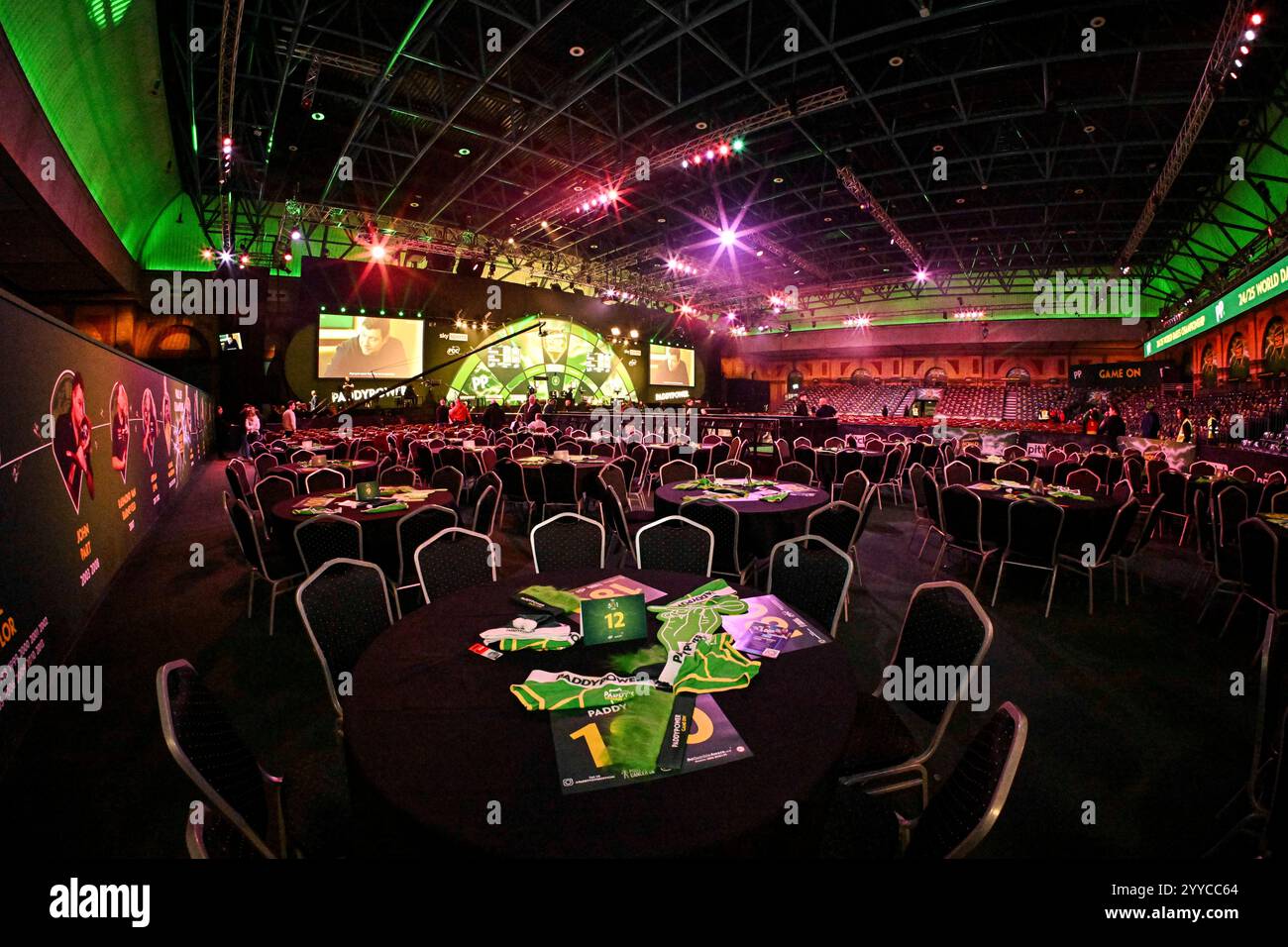 Alexandra Palace, London, UK. 21st Dec, 2024. 2024/25 PDC Paddy Power ...