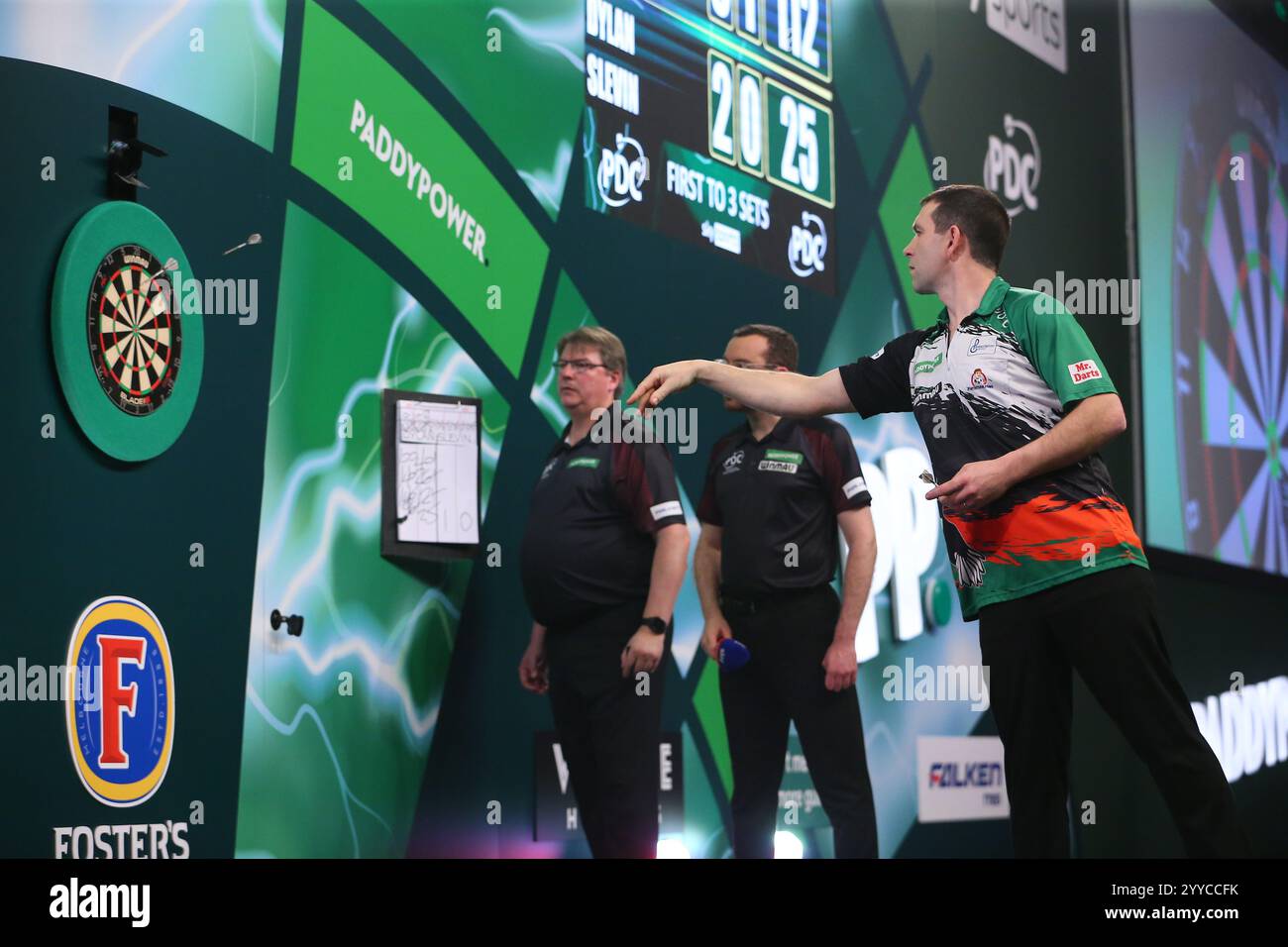 Alexandra Palace, London, UK. 20th Dec, 2024. 2024/25 PDC Paddy Power ...