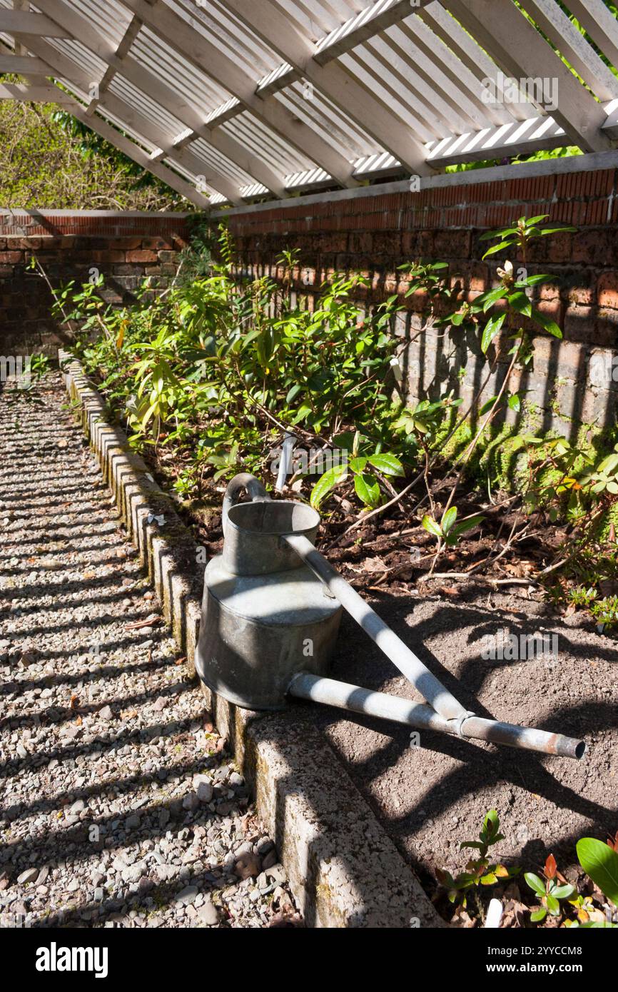 Glazed greenhouse hi-res stock photography and images - Alamy