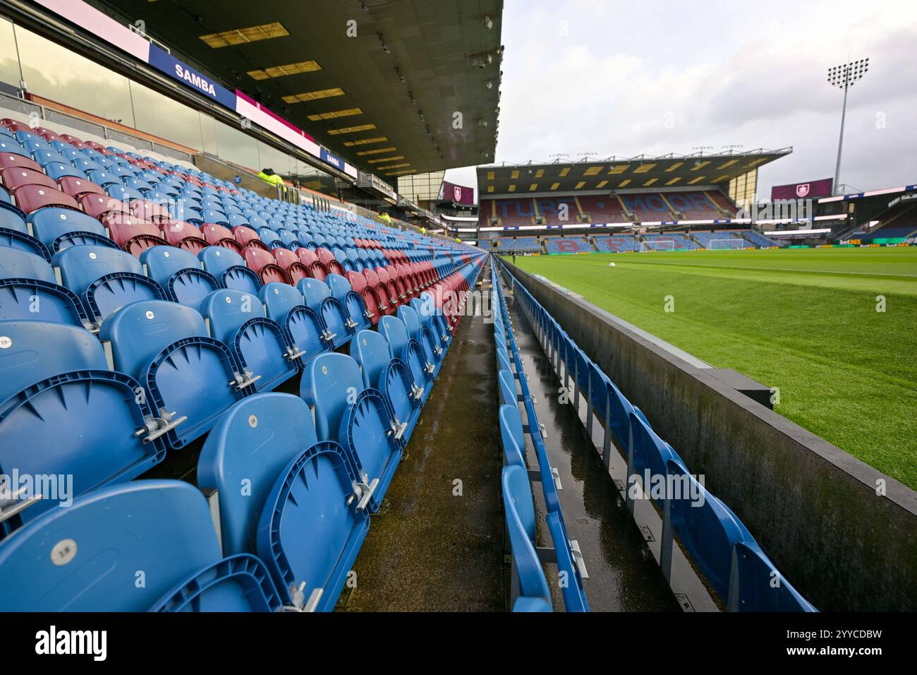 Turf Moor, Burnley, Lancashire, UK. 21st Dec, 2024. EFL Championship ...