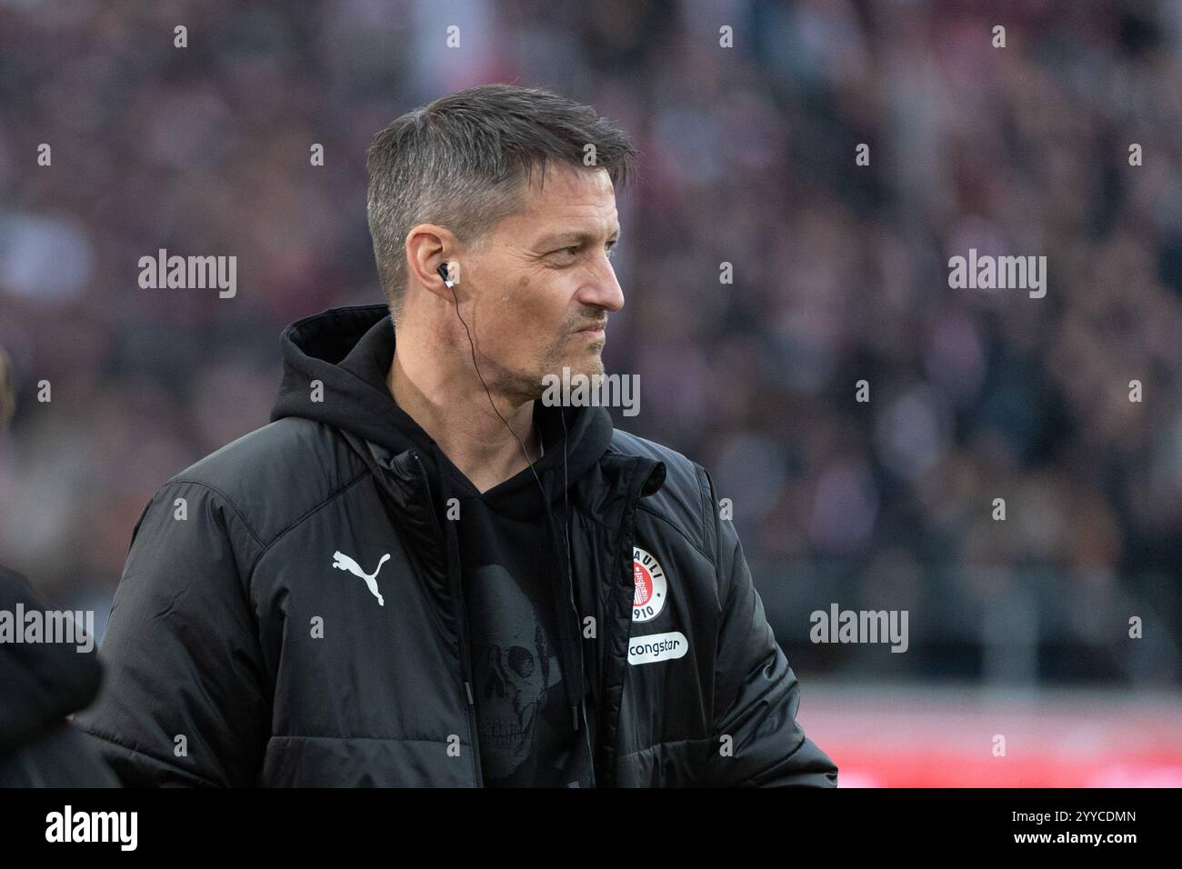Alexander Blessin (FC St. Pauli, Chefrainer) GER, VfB Stuttgart vs. FC ...