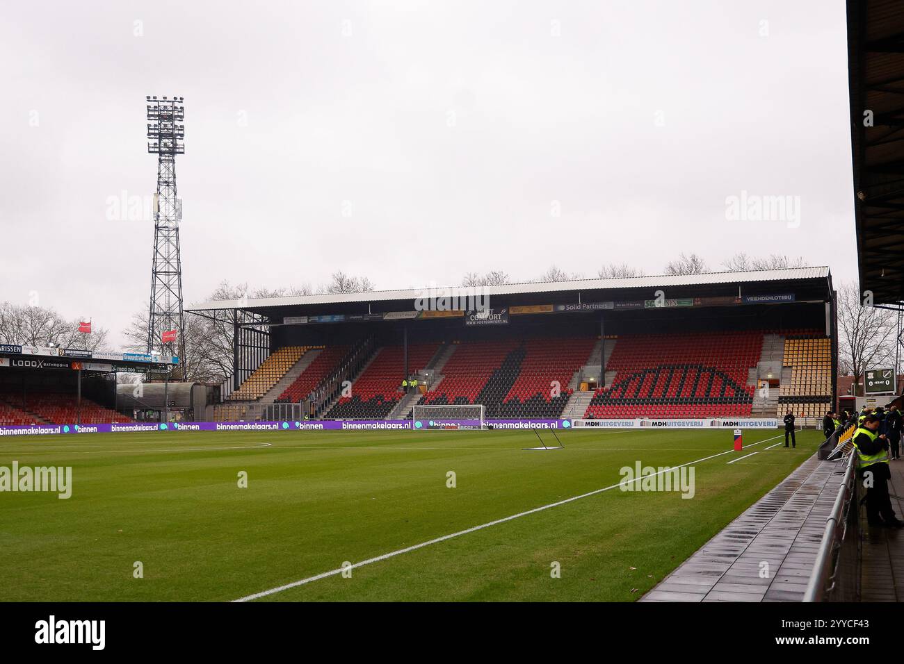 Deventer, Netherlands. 21st Dec, 2024. DEVENTER, Stadium De ...