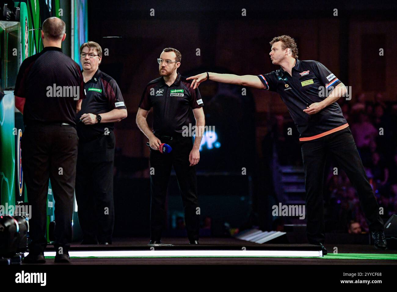 Alexandra Palace, London, UK. 21st Dec, 2024. 2024/25 PDC Paddy Power ...