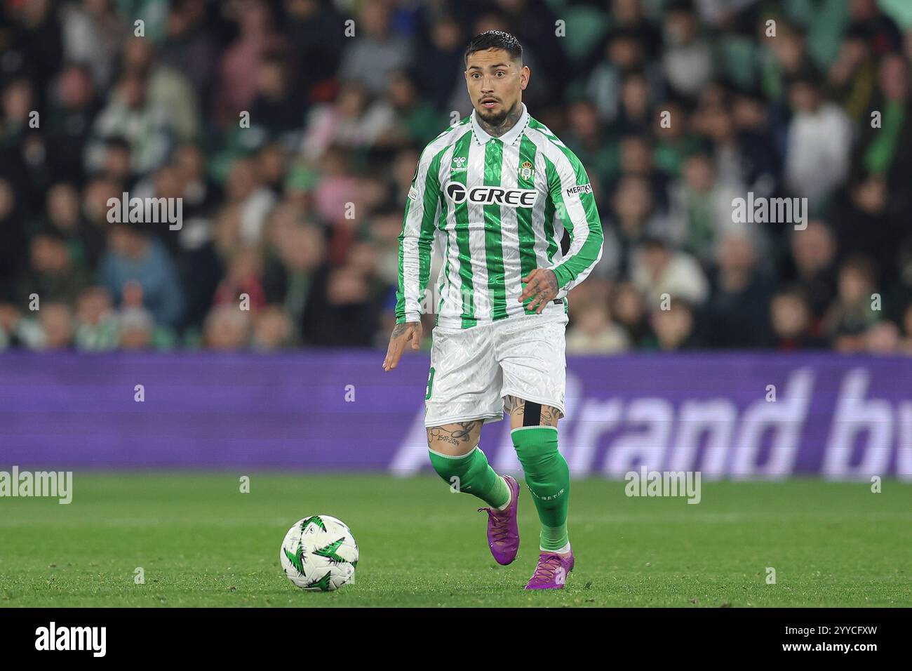 Chimy Avila of Real Betis (Photo by pressinphoto/Sipa USA Stock Photo ...