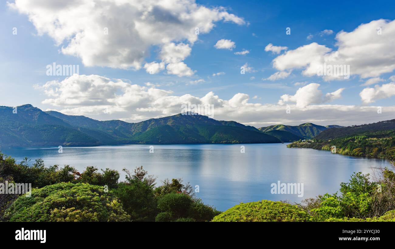 A serene view of Lake Ashi (Ashinoko) from the Benten-no-Hana Tenbodai ...