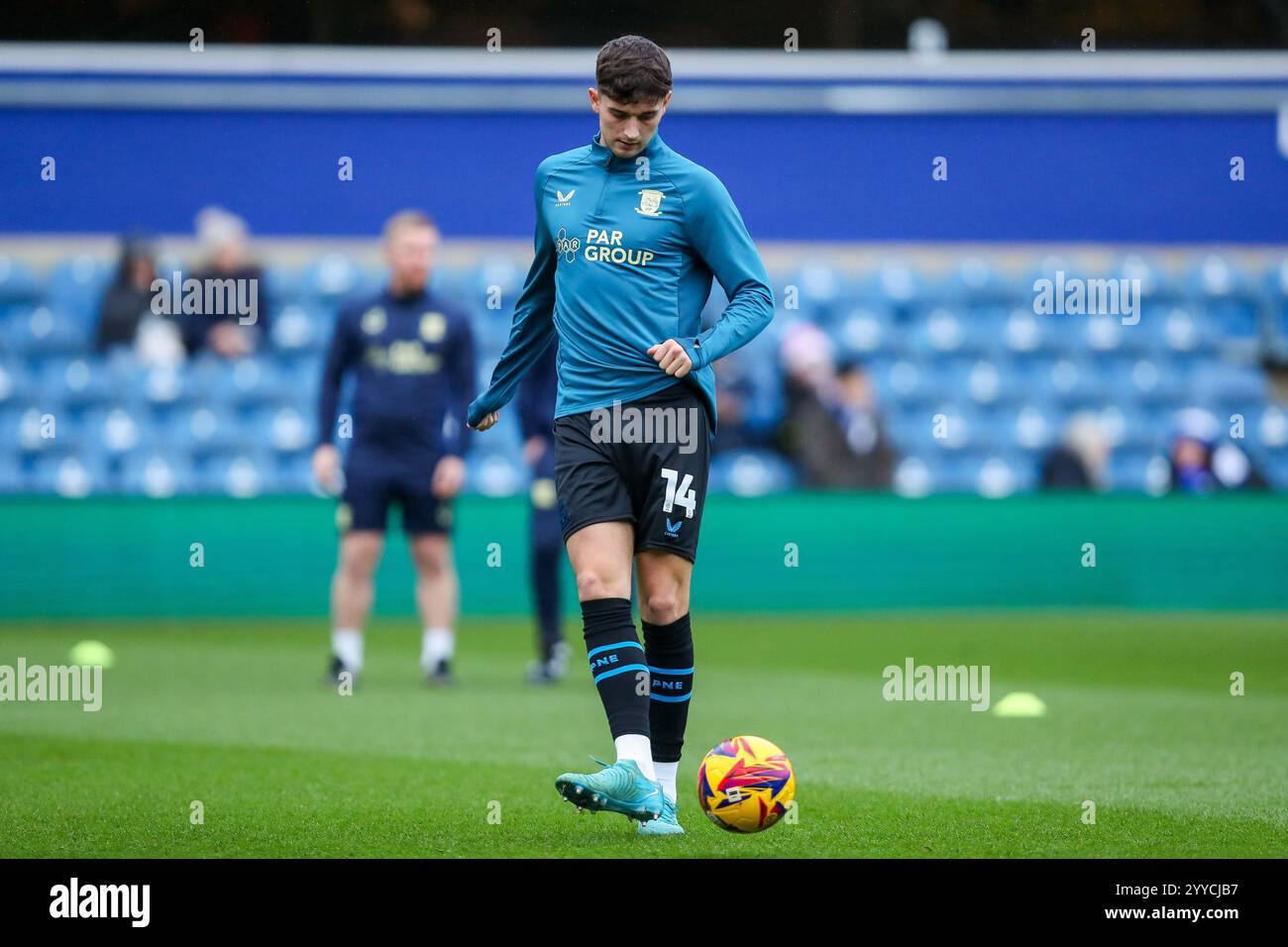 Jordan Storey of Preston North End warms up prior to the Sky Bet ...
