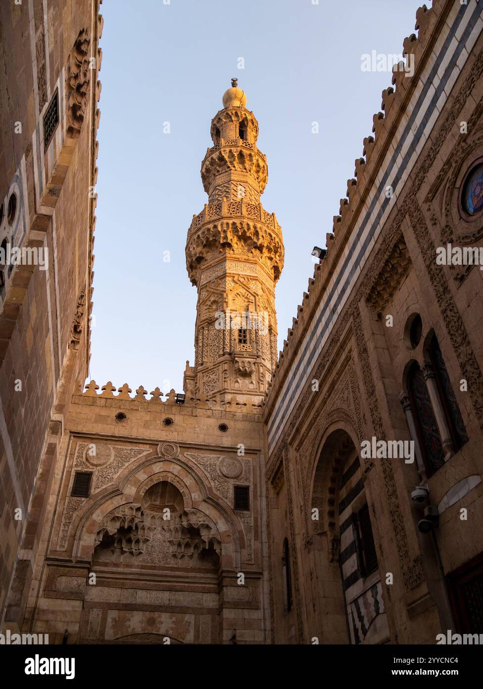 Al azhar mosque courtyard hi-res stock photography and images - Alamy