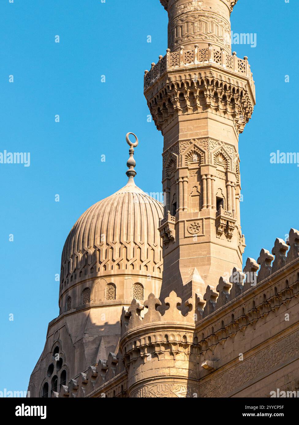 Facade, dome and minaret of the Al-Rifa'i Mosque in Cairo, Egypt on a ...
