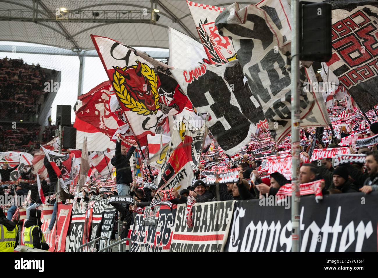 VfB Stuttgart Fans, Stimmung, Fankurve, Fahnen, Ultras GER, VfB ...