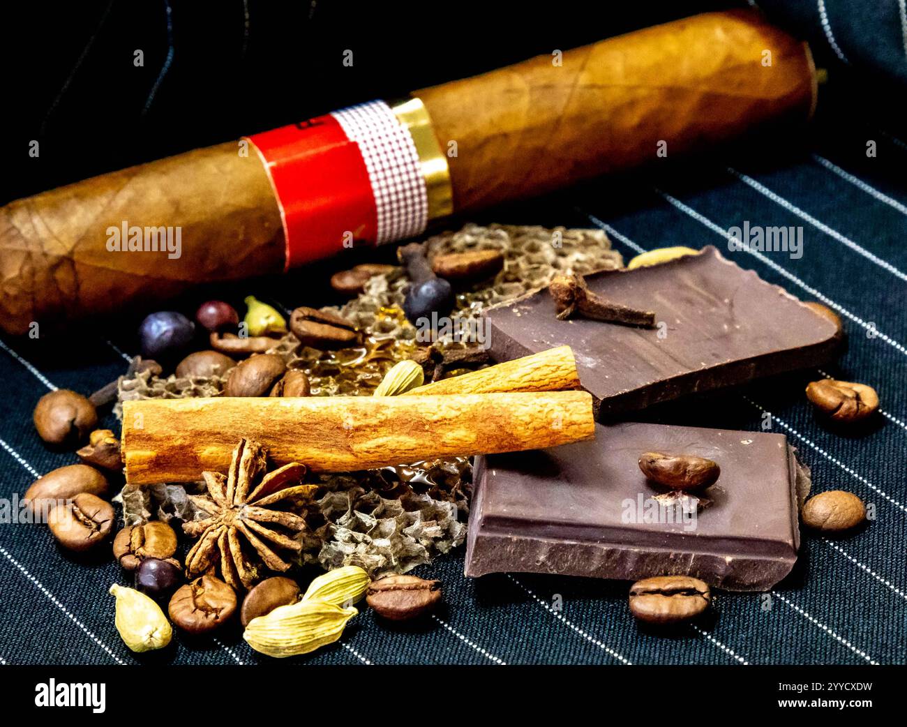 Warm and spicy olfactory pyramid with tobacco, vanilla, chocolate ...