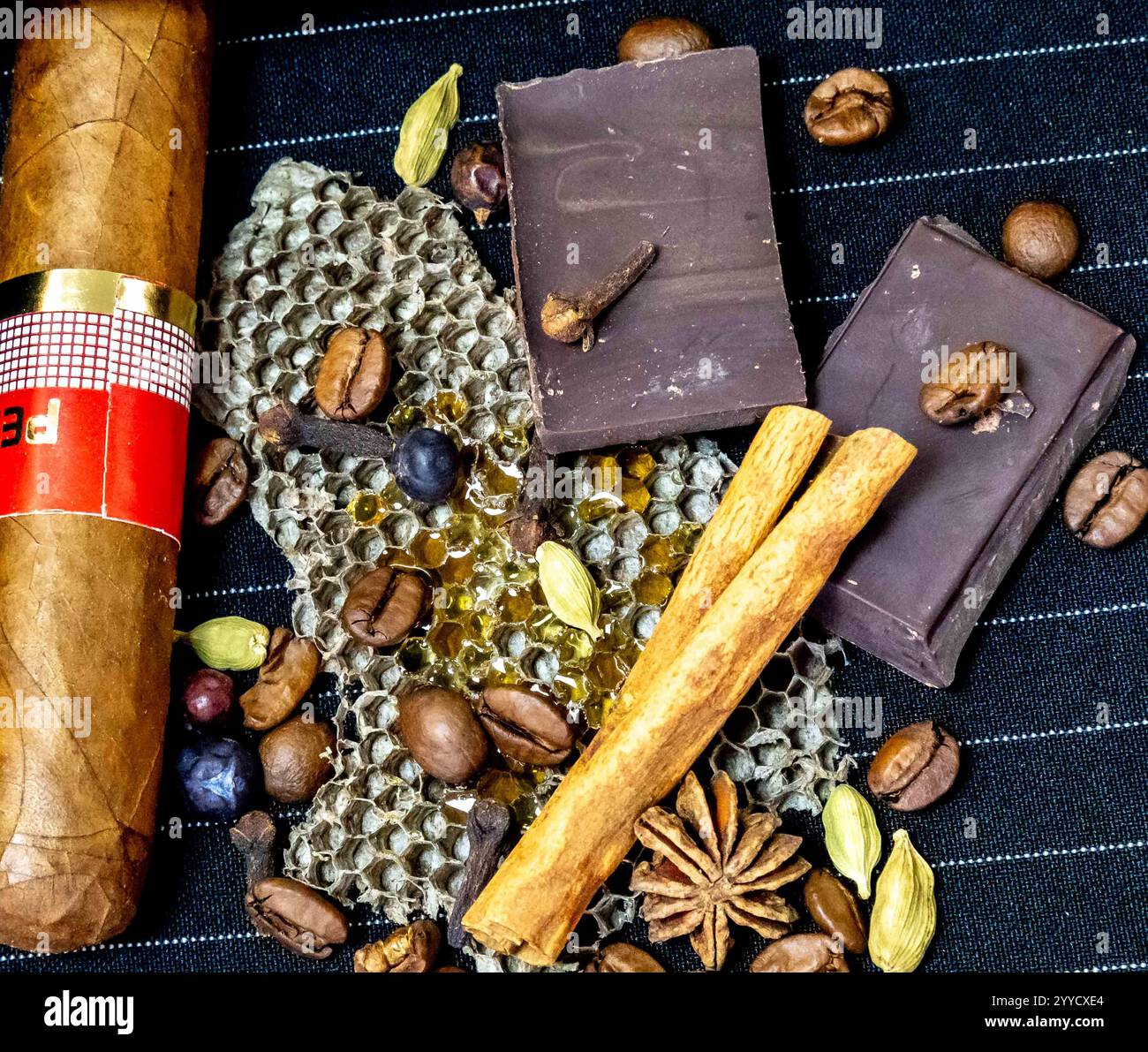 Warm and spicy olfactory pyramid with tobacco, vanilla, chocolate ...