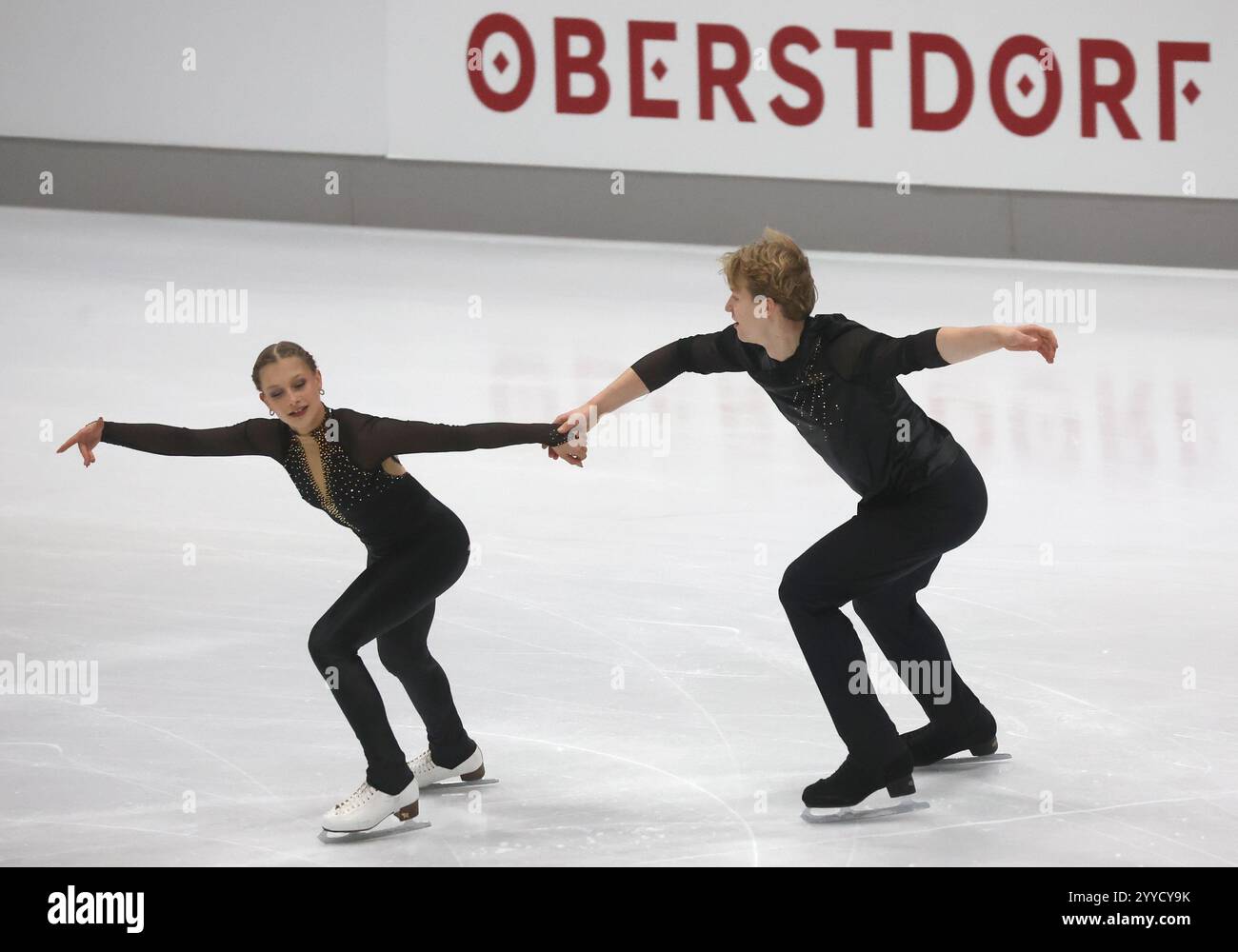 Oberstdorf, Germany. 21st Dec, 2024. Figure skating: German ...