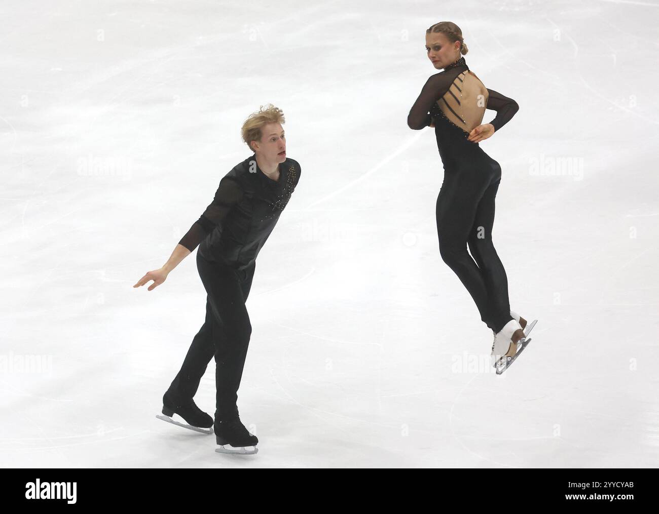 Oberstdorf, Germany. 21st Dec, 2024. Figure skating: German ...